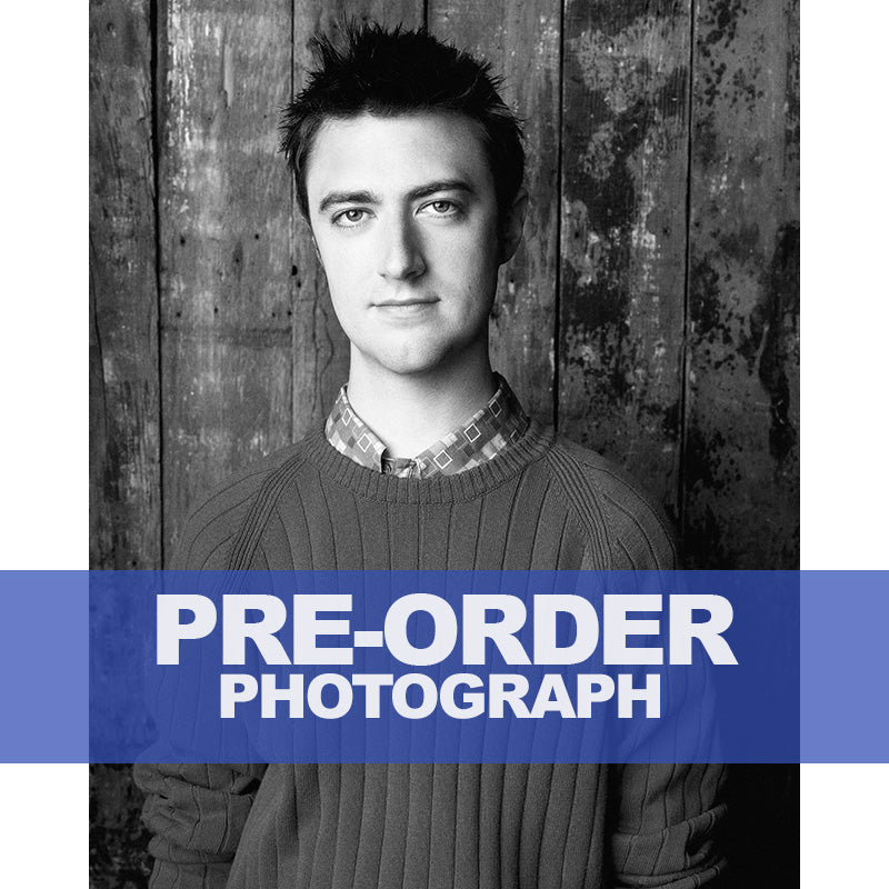 SEAN-GUNN-AUTOGRAPH-PHOTO – Official Pix